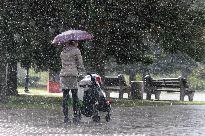 WEERBERICHT. Eerst droog, daarna lokaal mogelijk veel regen | Weernieuws | hln.be