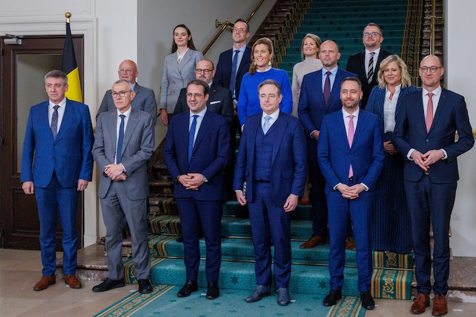 Hier wil de regering-De Wever geld halen: nieuwkomers, rijkste Belgen ...