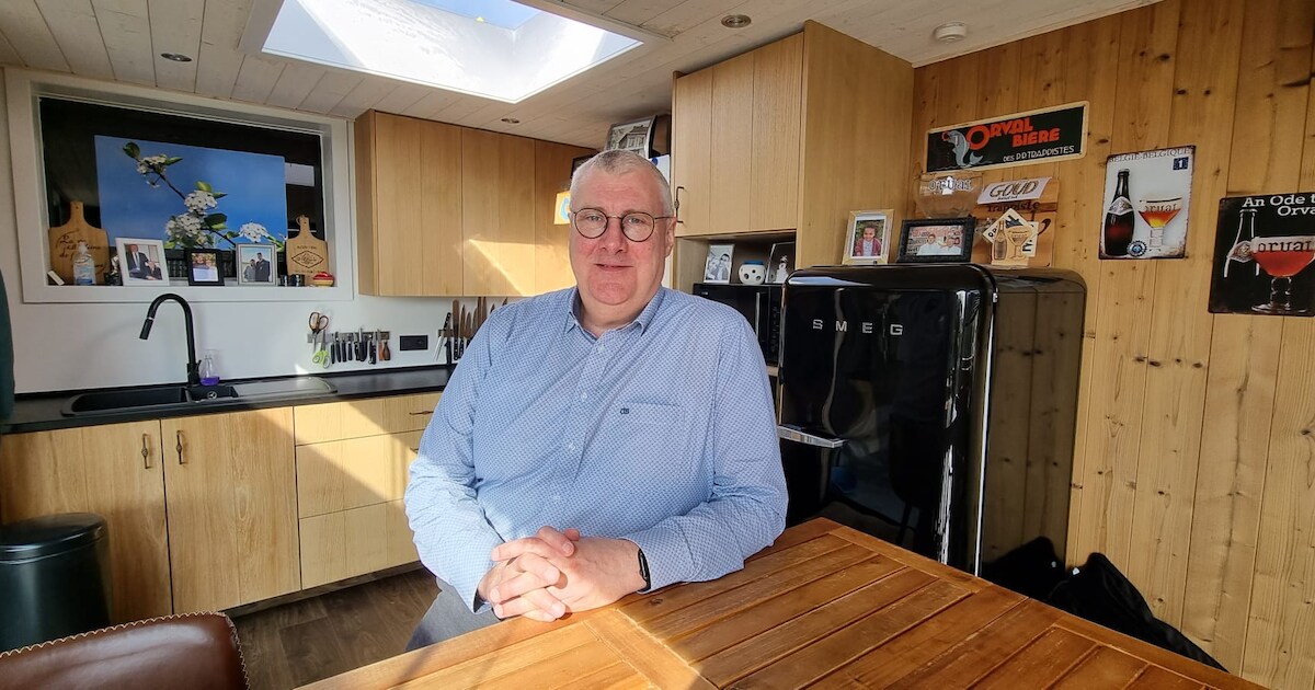 Sandy Evrard (53) al 20 jaar burgemeester van de kleinste stad van België: “Mijn familie heeft ...