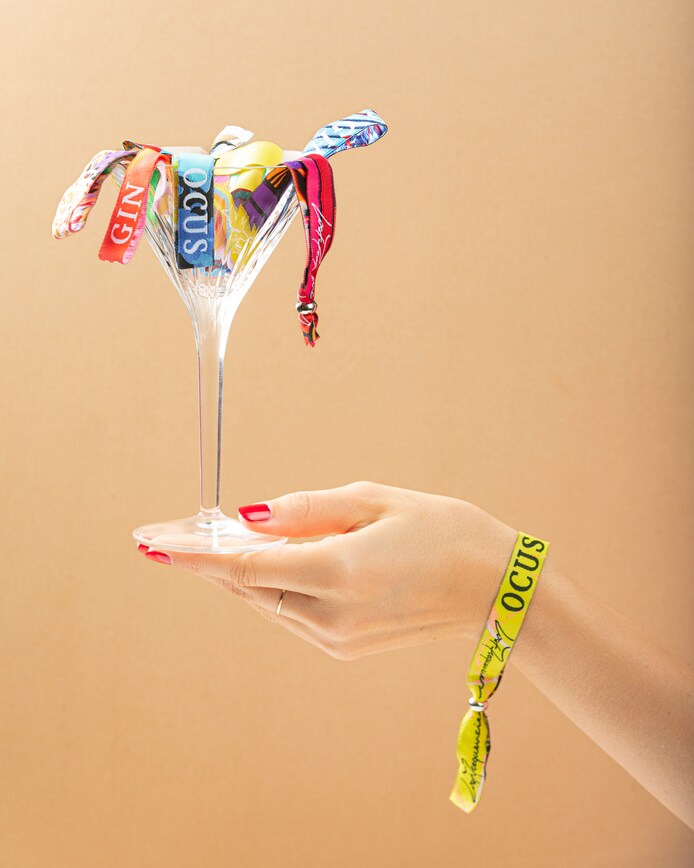 Lost Frequencies creëerde tijdens lockdown zijn eigen gin | Showbizz ...