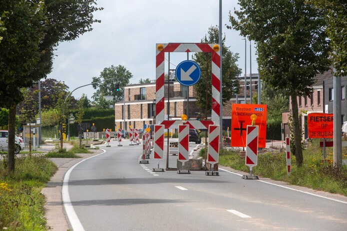 Massemsesteenweg deels afgesloten voor aanleg nieuwe bushalte | Wetteren | hln.be
