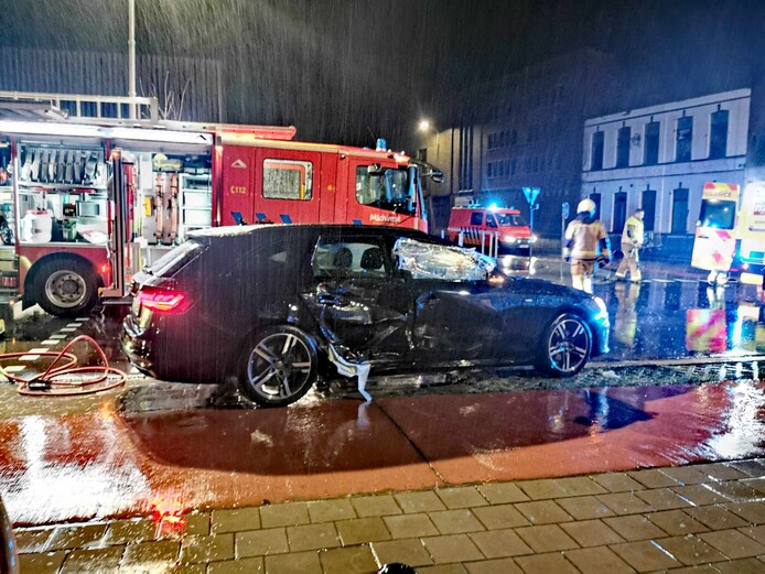 Oppositie hekelt “zwart kruispunt” aan Rivaweg: “Al vijf ongevallen in voorbije half jaar ...