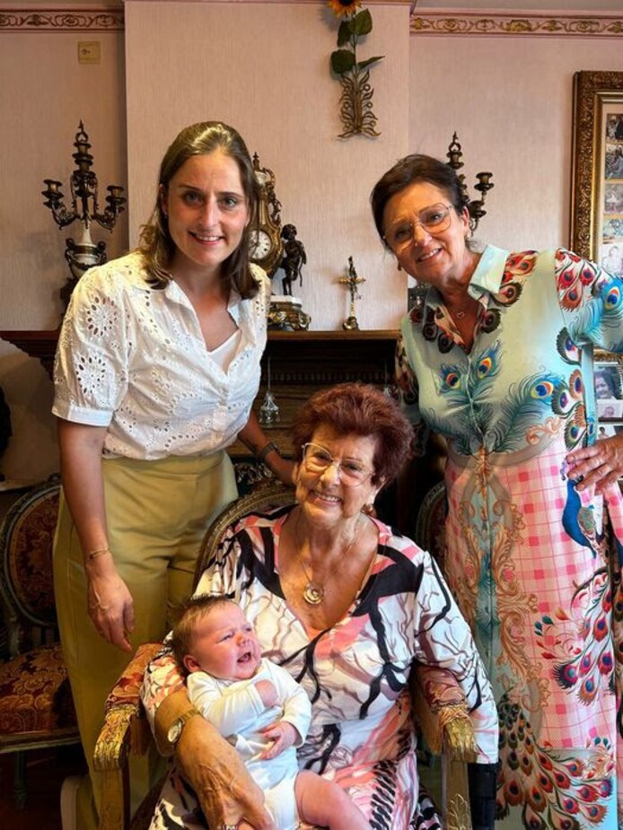 Rosalie maakt viergeslacht uit Scherpenheuvel compleet | Scherpenheuvel-Zichem | hln.be