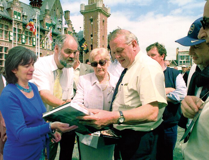 Schepen Michel De Sutter (69) stopt met politiek: “Ik heb mijn steentje ...