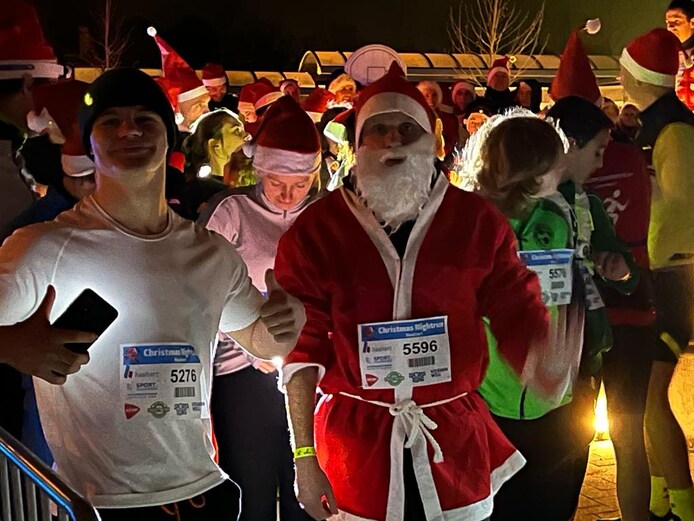 IN BEELD. Eerste Christmas Nightrun is succes met bijna 900 deelnemers ...