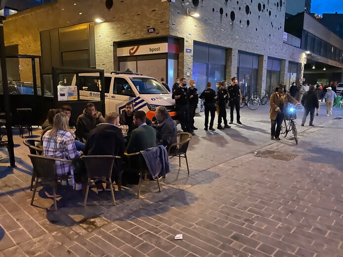 Oostendse politie is het beu: vier amokmakers krijgen plaatsverbod | Oostende | hln.be