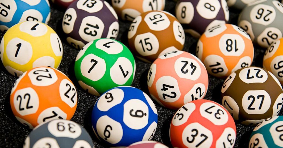 Eerste Lotto-miljonair van het jaar is bekend: Brusselse arts wint 7,5 ...