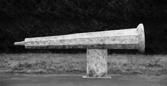 Bazuin van Johan Tahon schalt over vallei op Hoog Kortrijk | Kortrijk ...