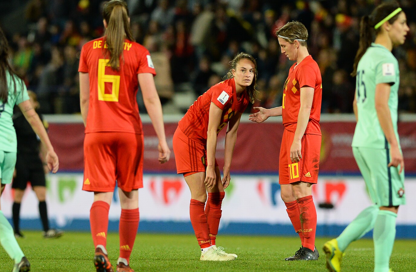 FT België 10/04: Club-fans krijgen goed nieuws rond Refaelov & Limbombe ...