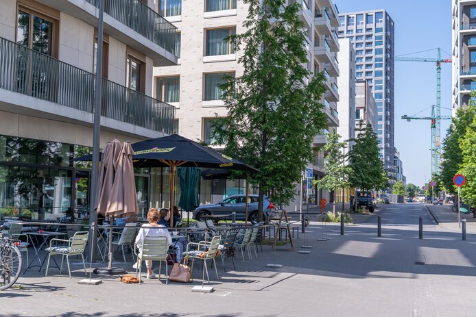 Architectuurwandeling zet Nieuw Zuid in de kijker | Antwerpen | hln.be