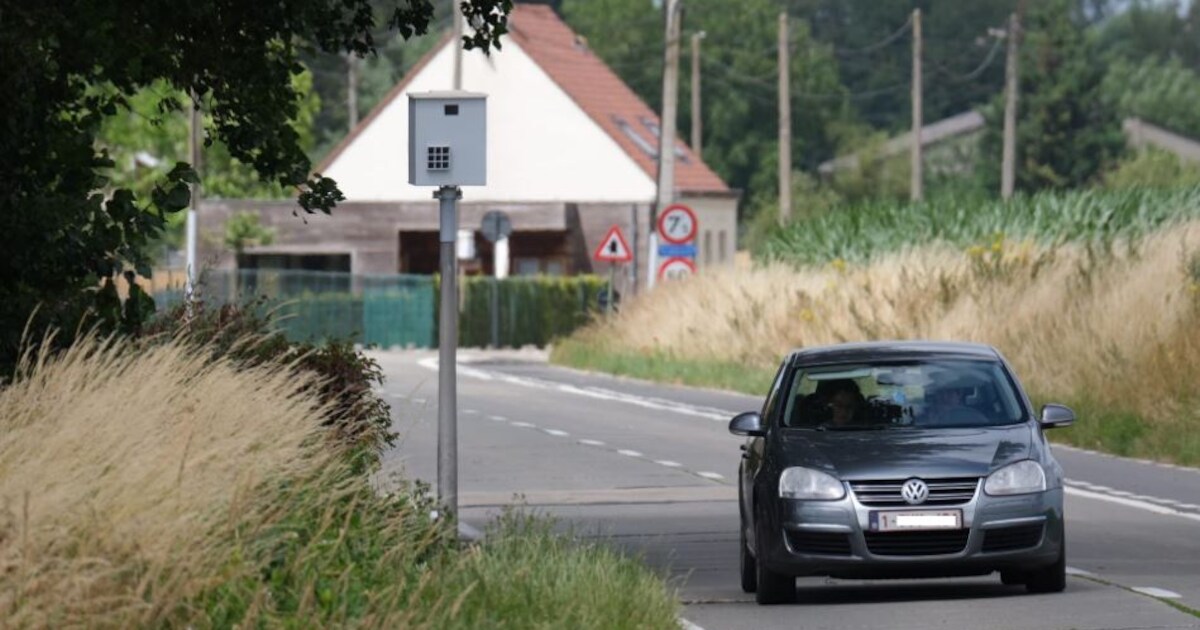 Wordt er te snel gereden in je straat? Dan plaats je toch gewoon een ...
