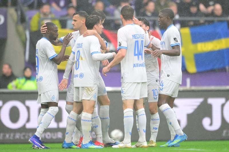 Club Brugge grijpt de macht: blauw-zwart wint topper op Anderlecht en ...