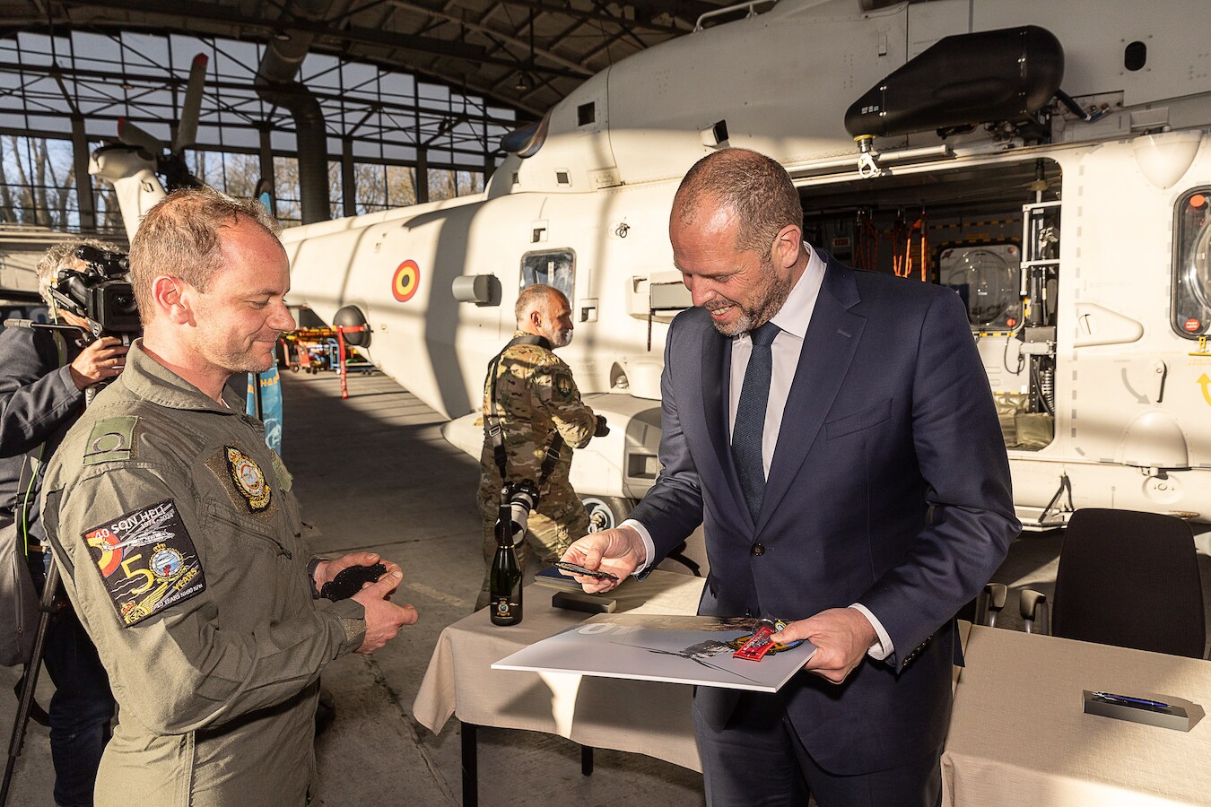 2.813 militairen, vijf mijnenvegers en vier helikopters: zó is West ...
