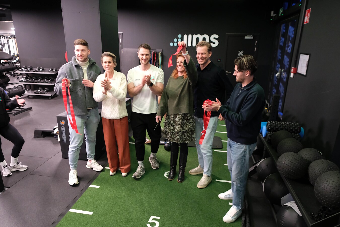 Ex-topjudoka Gella Vandecaveye opent nieuwe Jims-fitness in ...