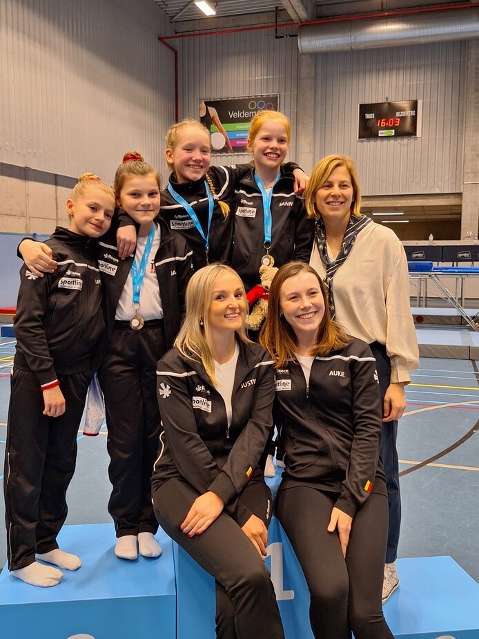 DES Beveren wint 14 medailles op Oost-Vlaams kampioenschap trampoline | Beveren | hln.be