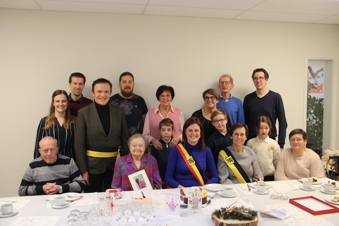 Ardooie heeft er met Maria een eeuwelinge bij: “Mijn geheim? Alle dagen ...