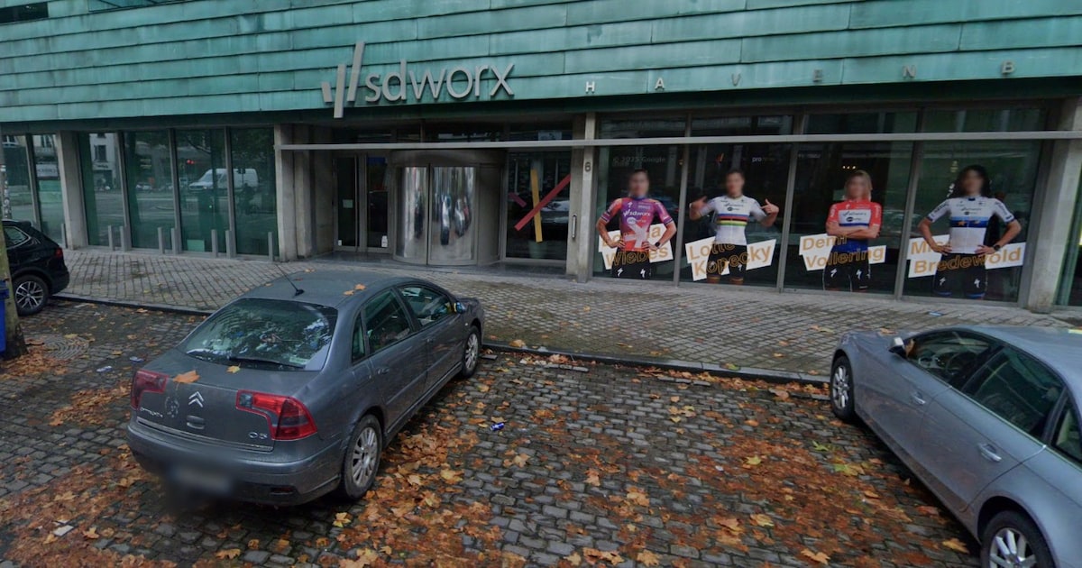 Brand in kantoorgebouw sdworx op Van Schoonbekeplein | Antwerpen | HLN.be