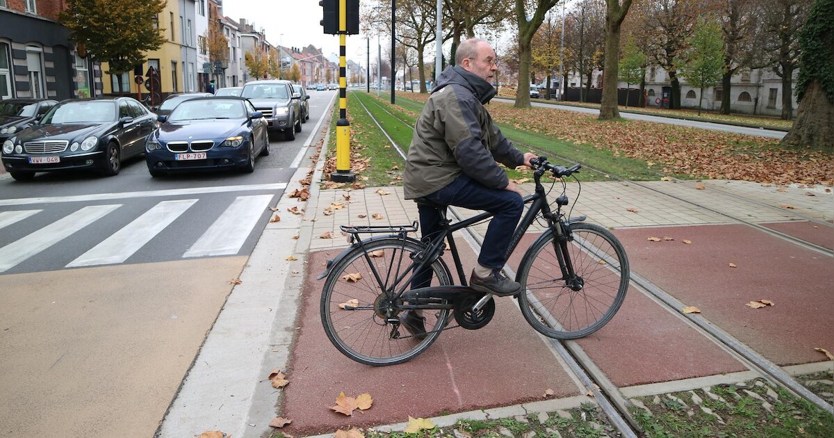 "Ook nieuwe berm nog te smal" | Gent | HLN.be