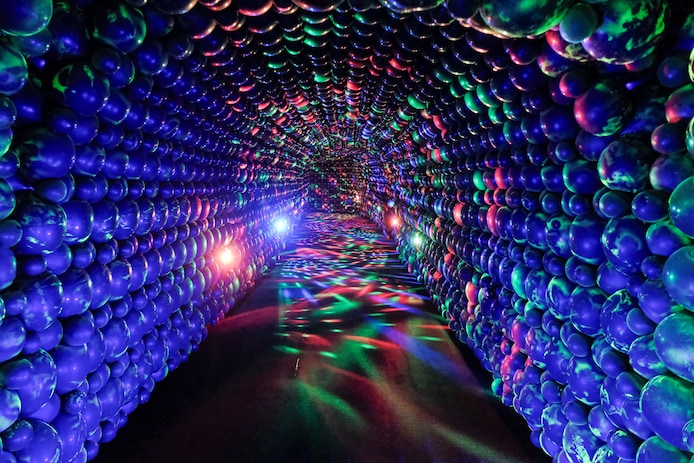 Balloon World Adventure opent in Brussel: een wereldreis in 500.000 ballonnen | Brussel | hln.be