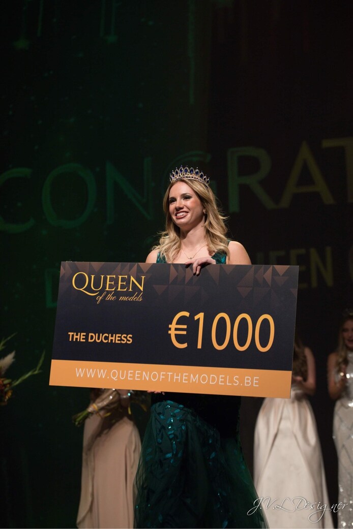 Kyara (20) behaalt derde plaats in wedstrijd ‘Queen of Models ...