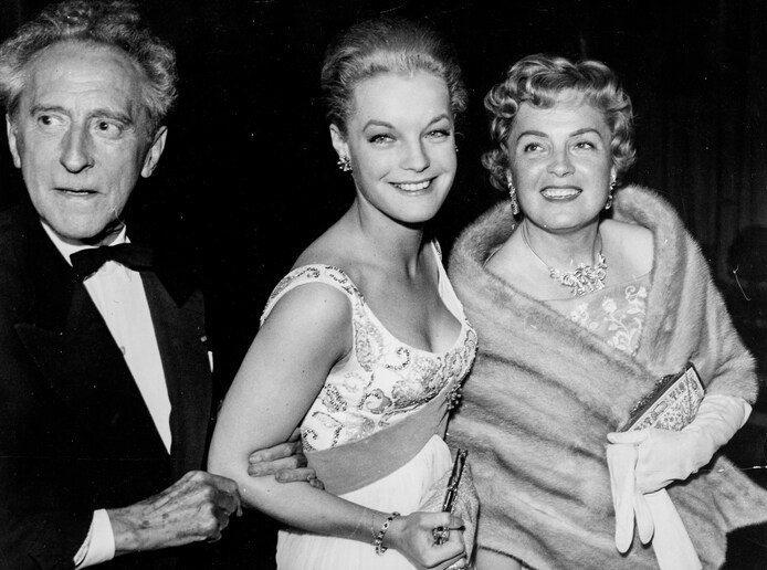 Romy Schneider had bewogen relatie met haar moeder: “Ik geloof dat zij ...