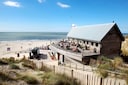 Het Bredene van ‘ambassadeur’ Philippe Beeckaert (59): “Deze slagerij ...