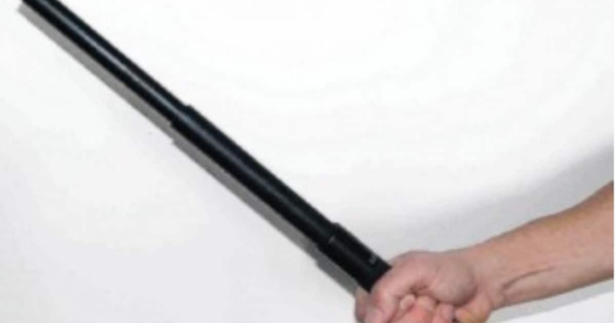 Man verschijnt in rechtbank voor bezit wapenstok: “Wapen kan altijd ...