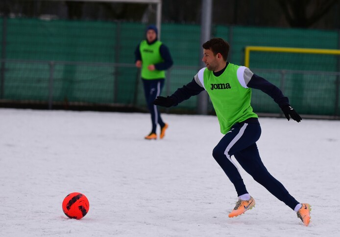 Nieuwkomer Lukas Van Eenoo scoort meteen voor Eisden, dat opnieuw de ...