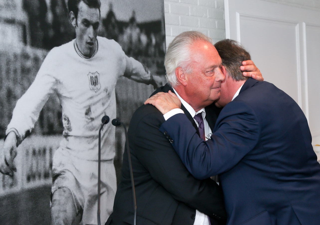 EXCLUSIEF. Herman Van Holsbeeck wisselde jaren briefjes van 500 euro ...