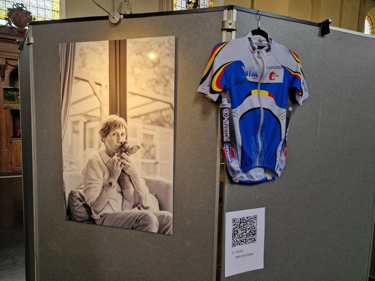 Zelfs de ouders van Yves Lampaert kwamen al kijken: foto-expo rond BK ...