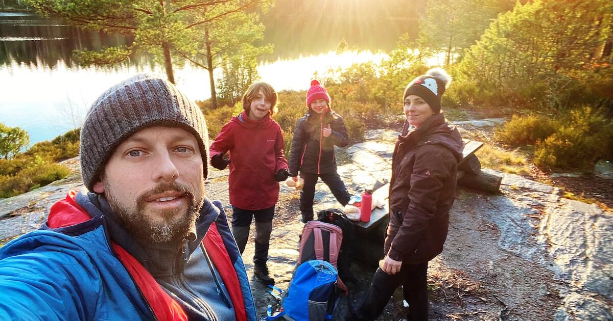 BINNENKIJKEN. De camping van Staf Coppens in Zweden is bijna klaar om ...