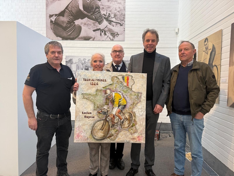 Marleen (73) vereeuwigt verre verwant Lucien Buysse voor Grinta-expo ...