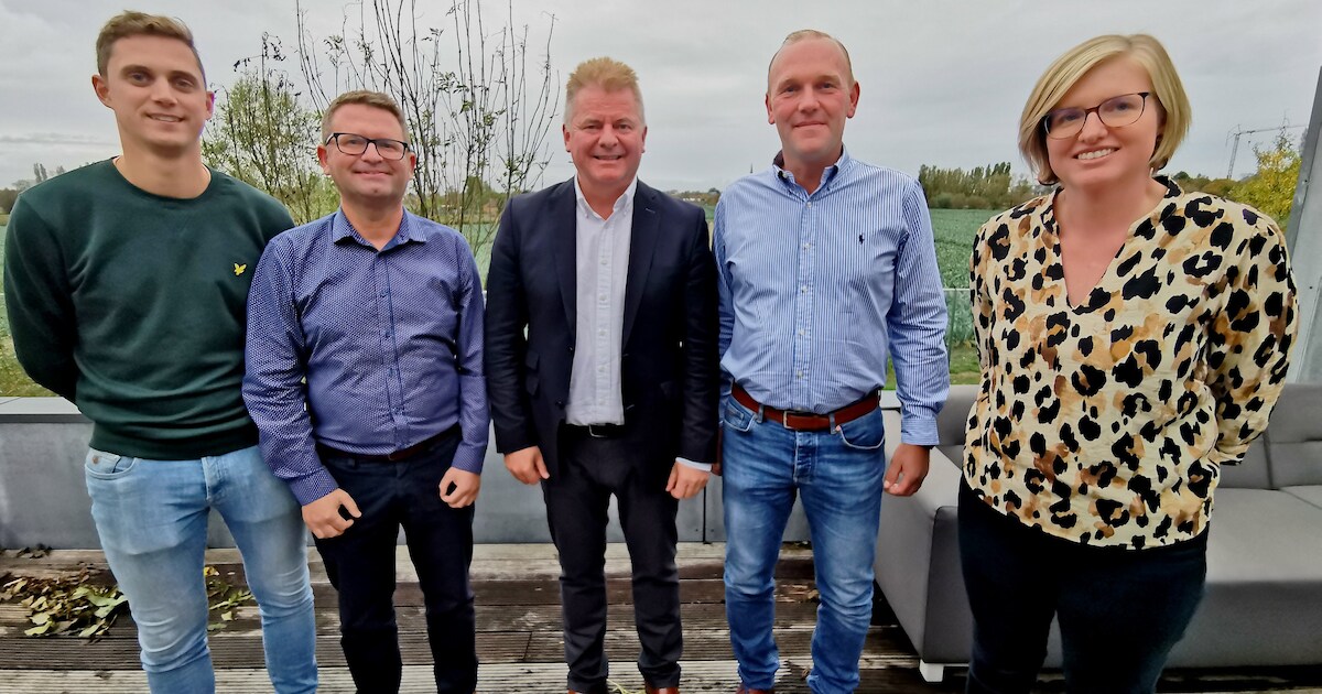 Dit is het toekomstige schepencollege in Oudenburg onder leiding van ...