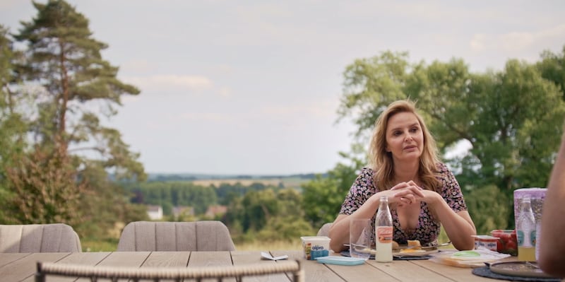 “Zelf van mijn stoel gevallen”: Eric Goens wist niet dat Isabelle A in ...