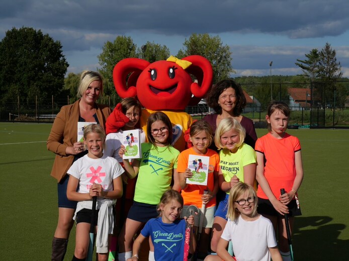 Vlaamse Hockey Liga en Emy Geyskens promoten fair play en respect in de ...