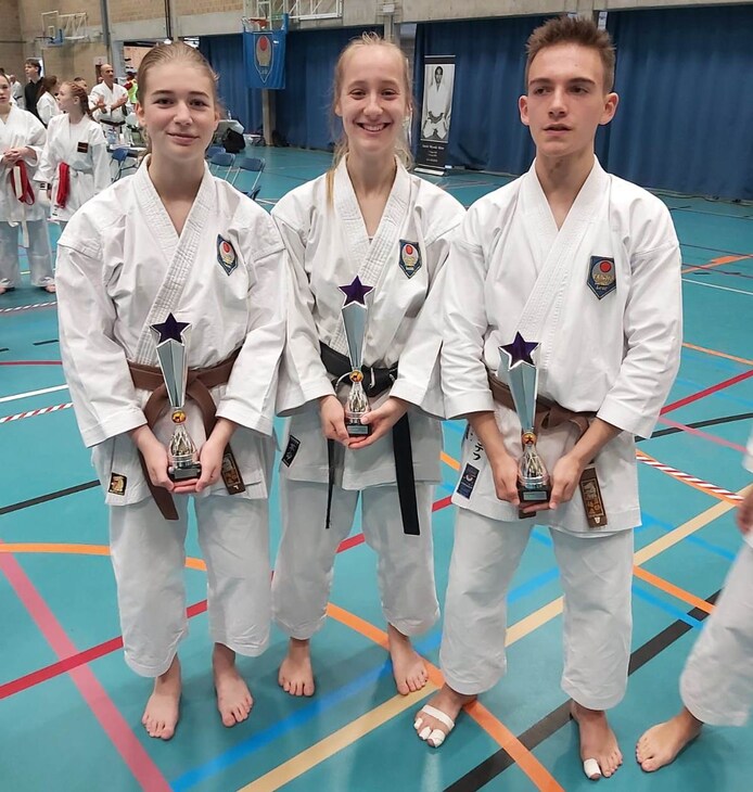 Karateclub Taisho Lede profiteert van thuisvoordeel en behaalt drie ...