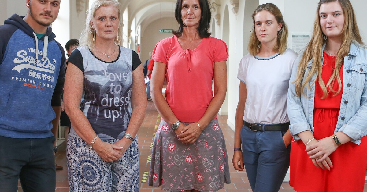 ASSISEN. Kleinkinderen van Miriam (68) spreken vol lof over hun oma ...