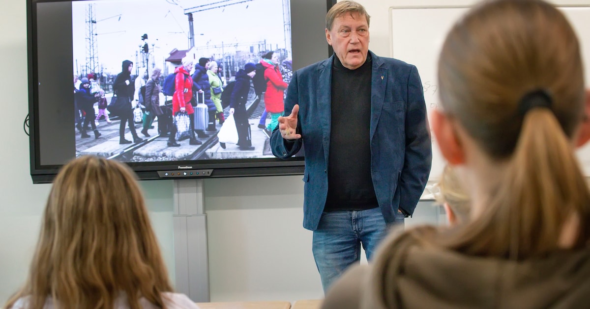 Veteraan Sjaak Duine voor de klas: ‘Vaak krijg ik de vraag: hoeveel ...