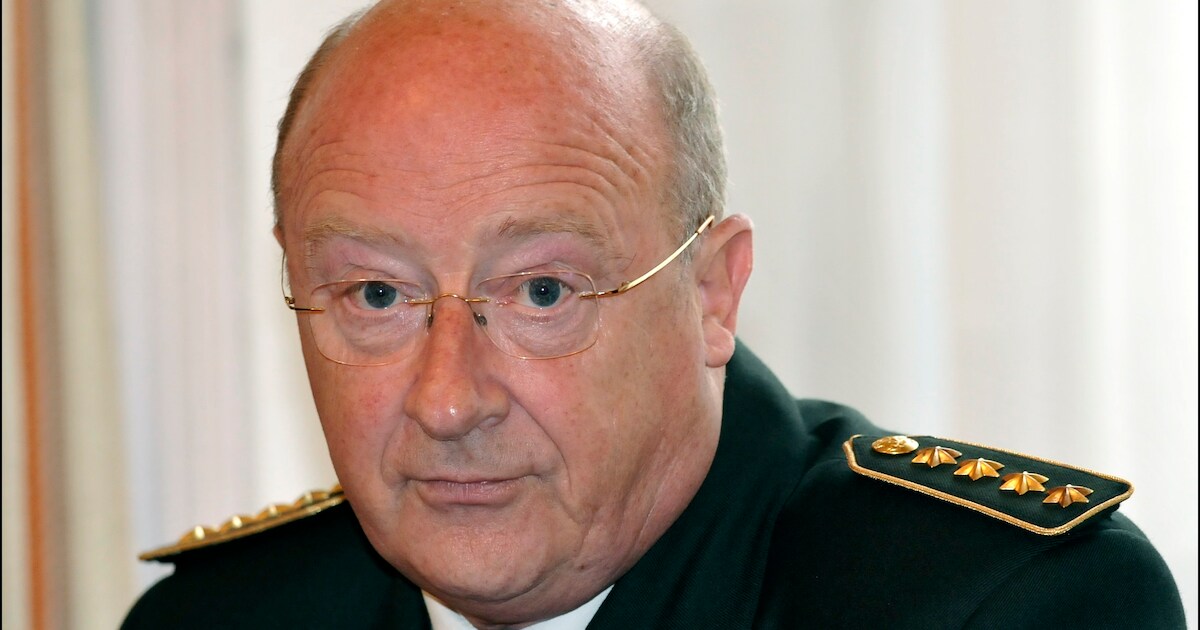 Chef Defensie Delcour terug van 3-daags bezoek Afghanistan | Binnenland ...