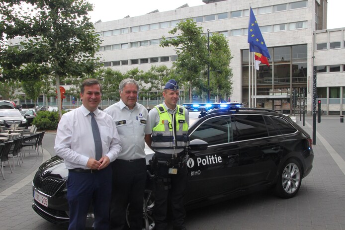 Nieuwste aanwinst politiezone Riho kan al rijdend flitsen | Roeselare ...