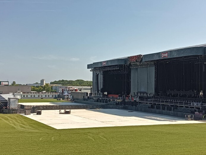 Een blik achter de schermen van vier dagen metal, zon én verbroedering ...