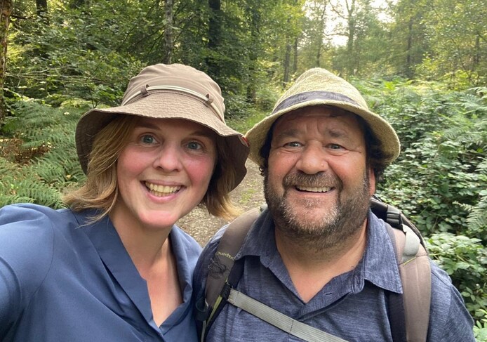 Steven wandelde door elke Vlaamse gemeente... en kijkt nu ook over de ...