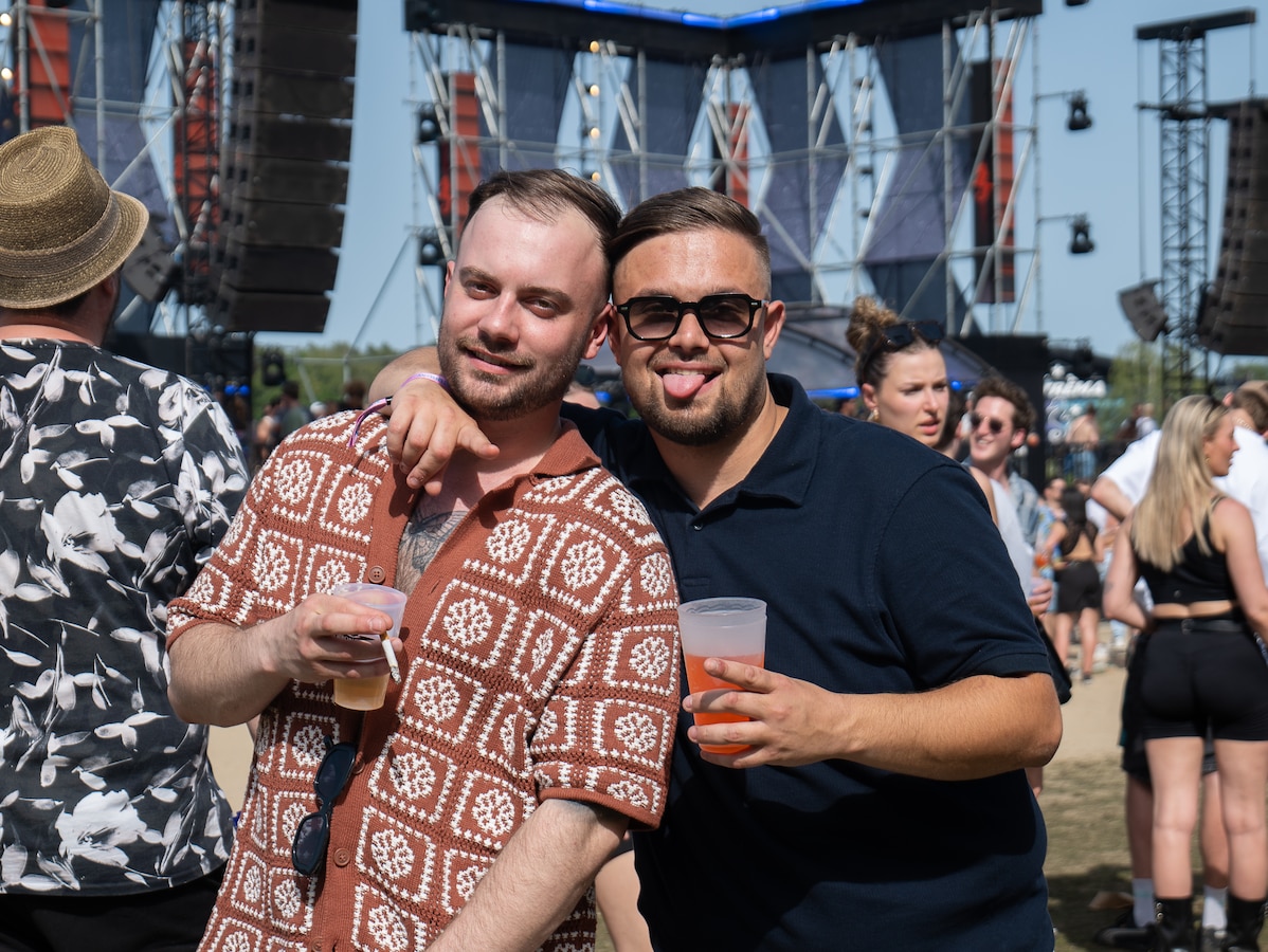 Festivalgangers trotseren 31 graden op tweede dag van Extrema Outdoor ...