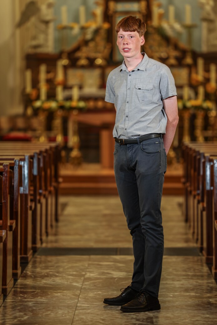 Bart (25) wordt zondag de jongste priester van het land: “Ik wist al zo ...