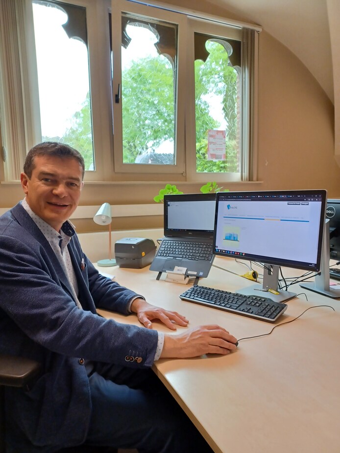 Gemeente lanceert de digitale uitleendienst | Brecht | hln.be