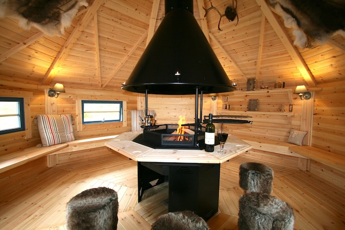 Grillen in authentieke Finse blokhut: Brasschaatse winterbar pakt uit ...