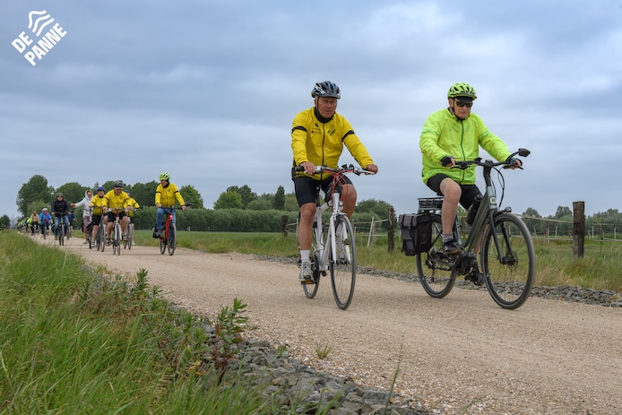 Fietsen van Adinkerke naar Frankrijk op nieuw schelpenkleipad | De ...