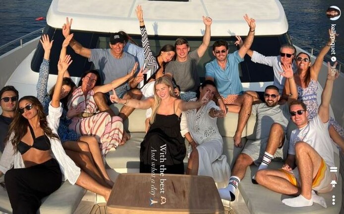 KIJK. Max Verstappen viert verjaardag op boot met ook Stoffel Vandoorne ...