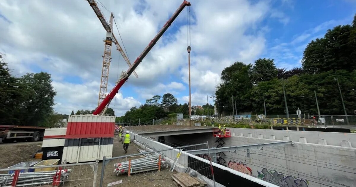 Werken aan nieuwe spoorwegbrug in Ukkel zorgen voor alternatieve ...