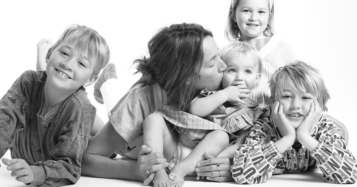 Memisa organiseert solidaire fotoshoots ten voordele van jonge moeders ...